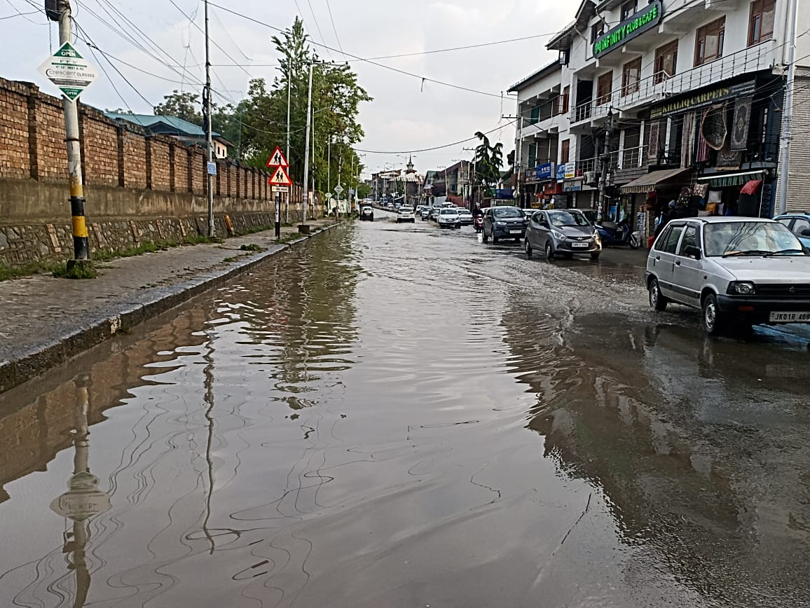 Amid Erratic Weather Forecast Till May 4, Temp Hovers Below Normal In ...