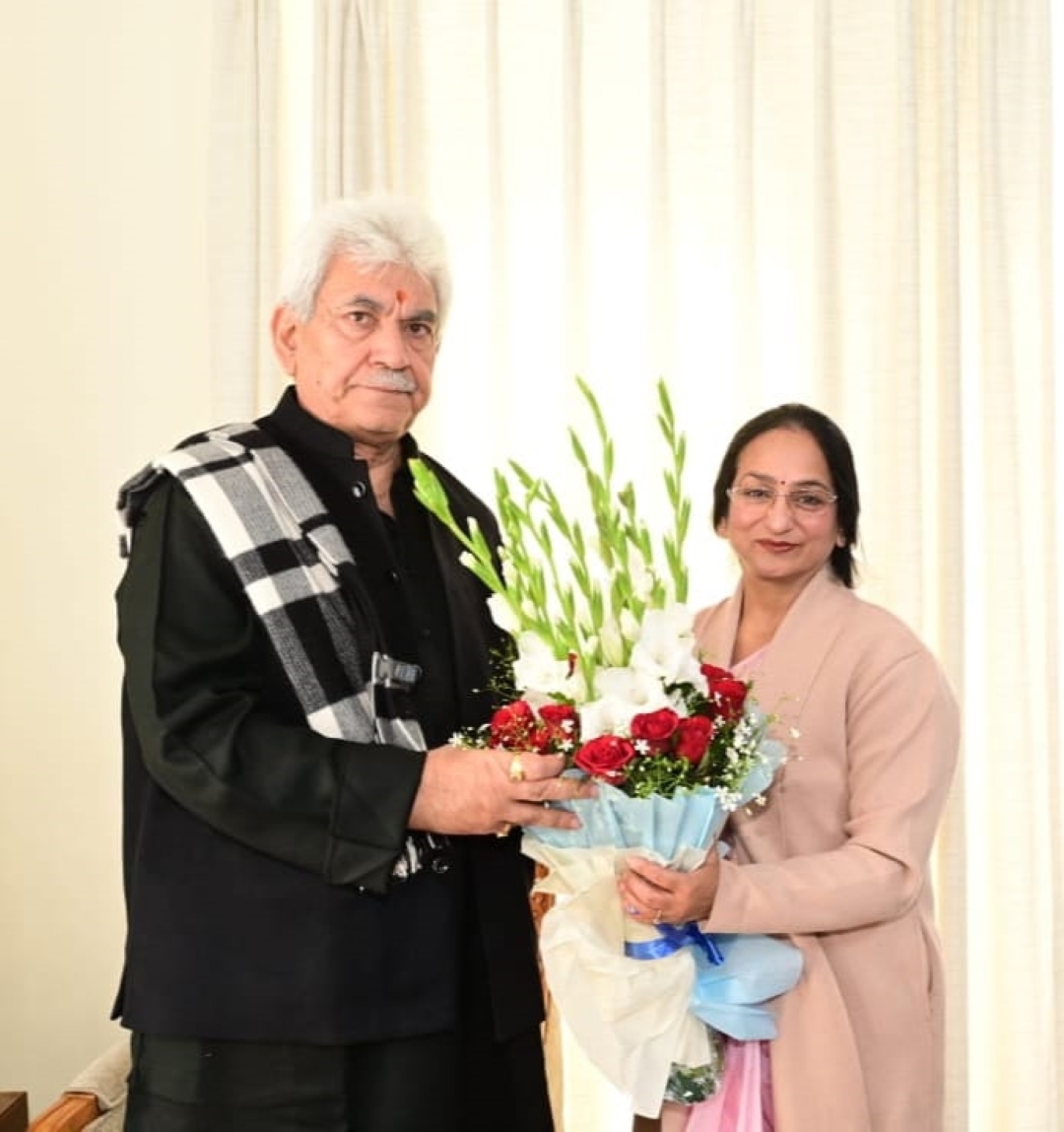 Principal Padma Shri Padma Sachdev Government Women College calls on LG ...